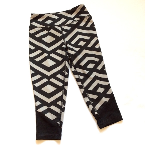 Danskin Now | Bottoms | Danskin Now Black Gray Capri Leggings | Poshmark